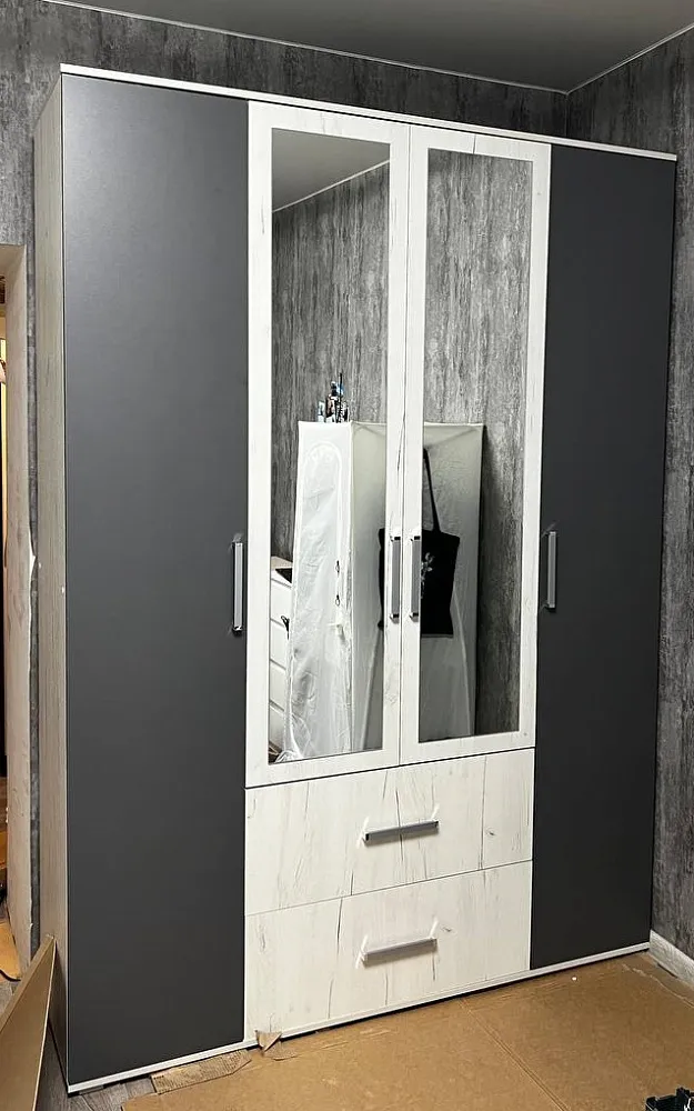 Шкаф 4 х створчатый с зеркалом Фиеста New дуб крафт белый графит арт 08 170586 купить в Санкт